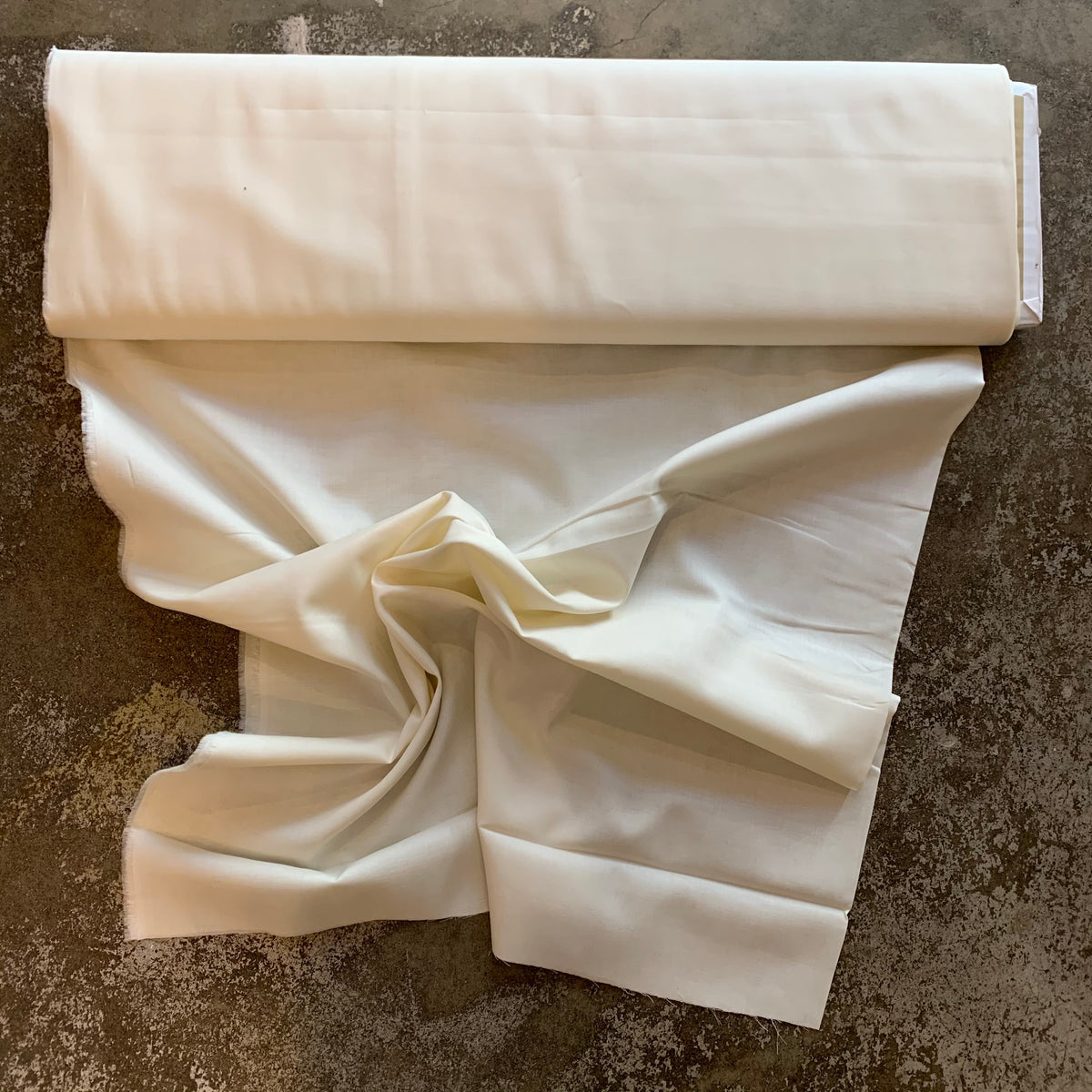 Cream Cotton Lawn Fabric – Stitches